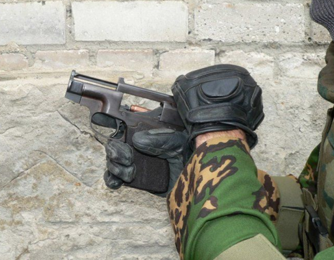 KGBのとある特定の人員のために供給された暗殺用の消音拳銃 PSSとは : Gun Geek