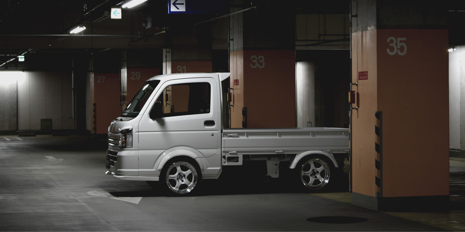 BLAX STYLE BLOG : "Now At Work" BLAX DA16T Carry Truck Body Kit