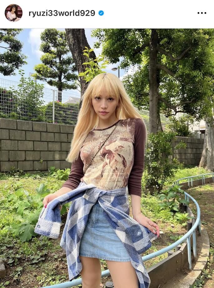 4歳長男のパパ・ryuchell、ミニスカ姿がスタイル抜群！「胸がでかくなってる？！」の指摘も💦 : まとめだかニュース速報＠