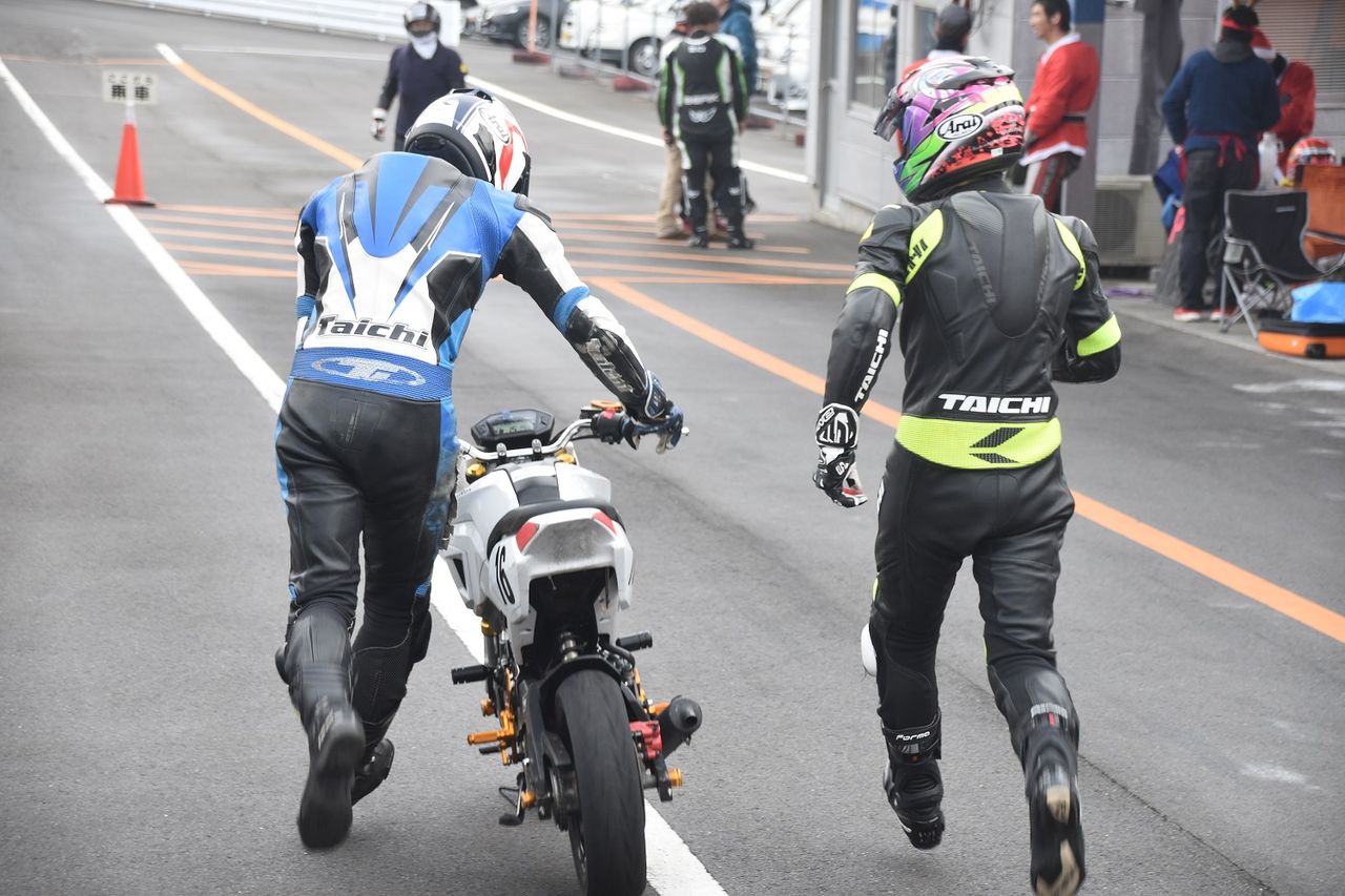 久々のサーキット走行 TC1000 : 2代目カズートの挑戦日記