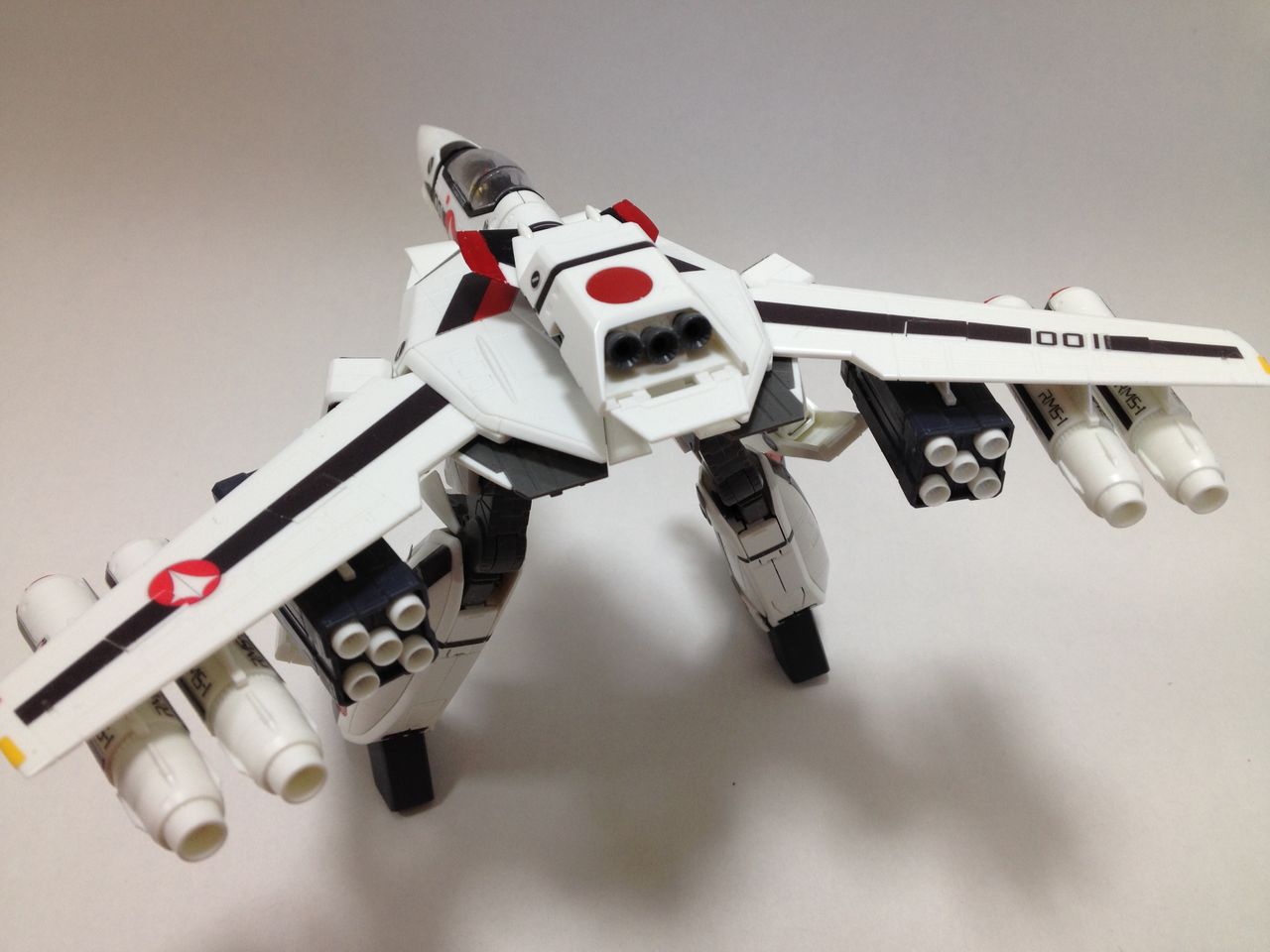 シンプルにいきましょう:VF-1A/S バルキリー 一条輝機 (バンダイ 1/72)