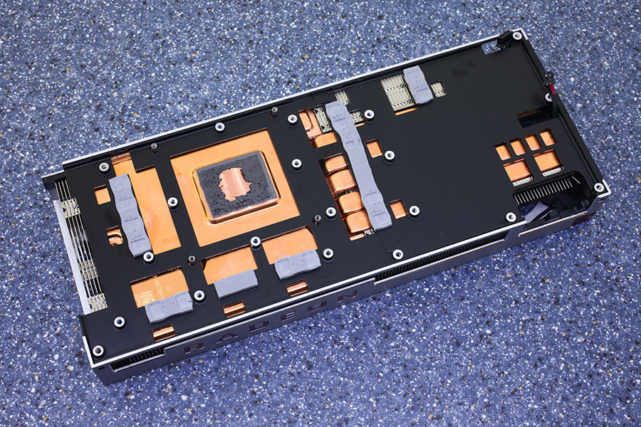 Radeon VIIに採用の日立化成の黒鉛垂直配向熱伝導シート「TC-HM03」での話題 : PCパーツまとめ