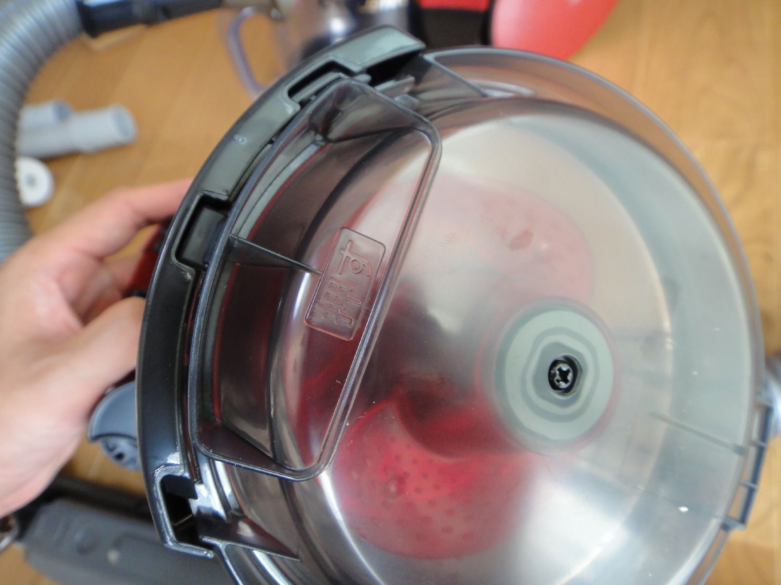 【レビュー】すごく静か、ゴミ捨て間隔もなが～いサイクロン：シャープ EC-VX300 : 碧き流星 2nd 《デジタル家電レビュー》