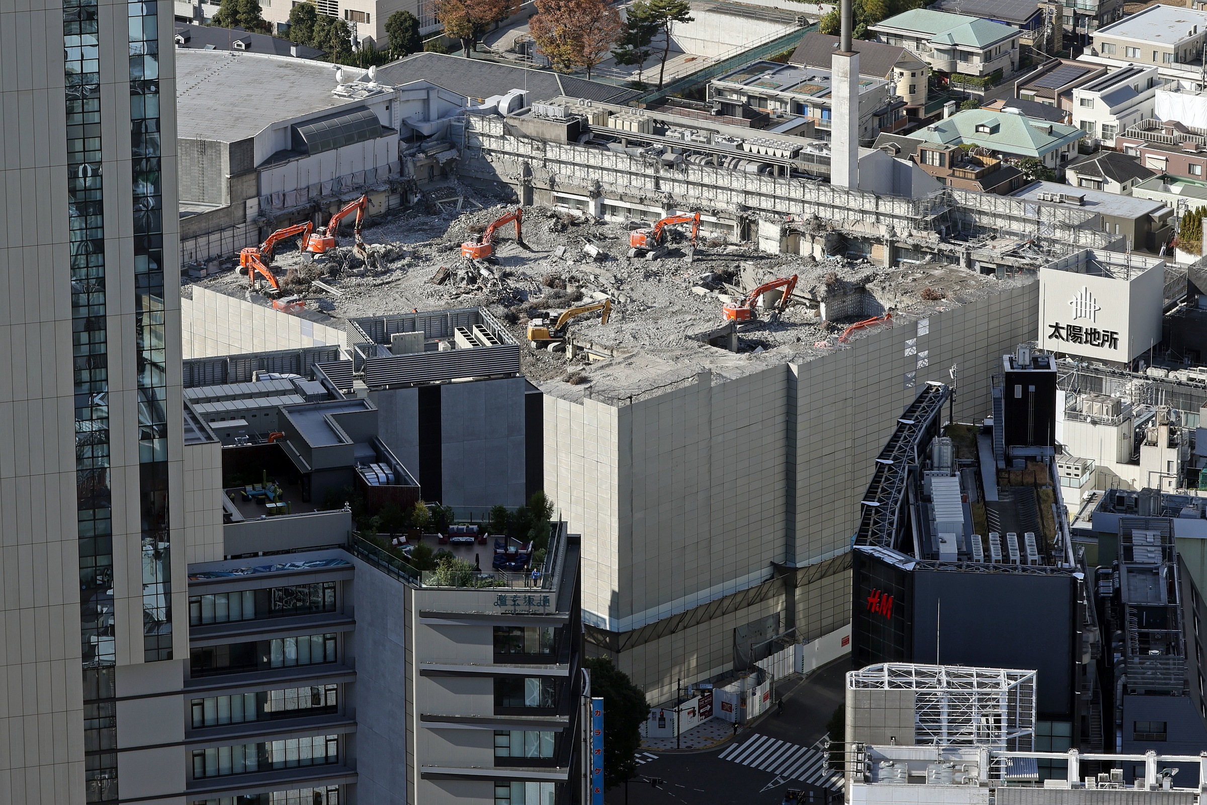 渋谷「東急百貨店本店」の解体状況!跡地には地上34階、高さ 渋谷「東急百貨店本店」の解体状況!跡地には地上34階、高さ
