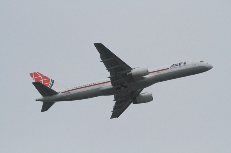 ATIのB757離陸！ : 青色めがねの活動日記