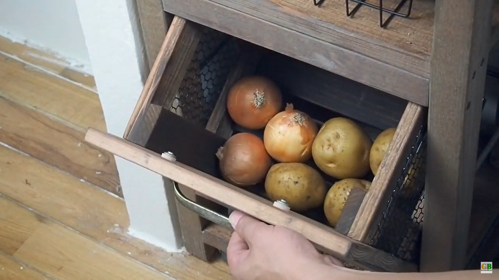 壊れそうな家・DIY・キッチン NO.07 使い勝手の良い棚を作る : Real DIY Life ! ( Goodara-Bocchi )