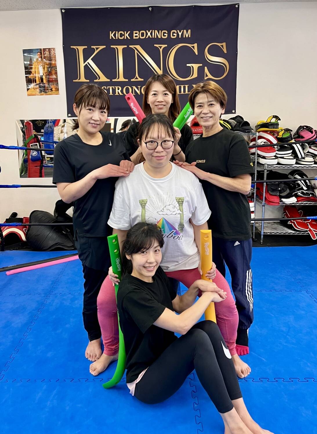 本日のMIKAインストラクターのピラティスを使った自重ストレッチフィジカルトレーニング大盛況の中終了☆ありがとうございました😊 ...
