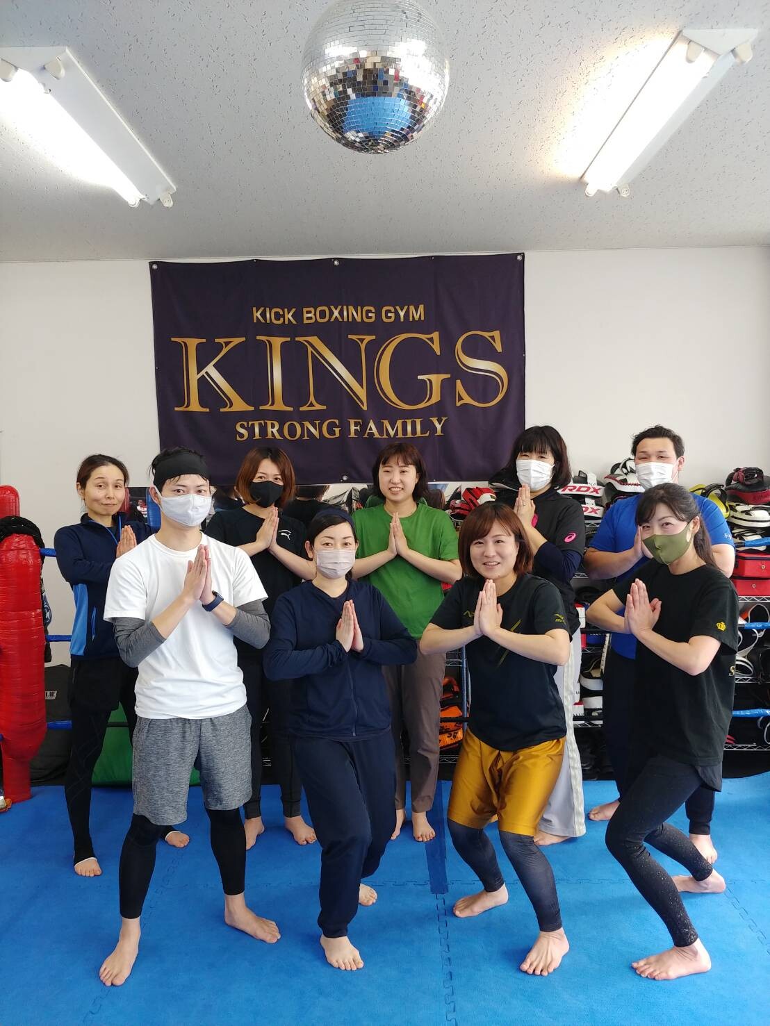 本日MIKAインストラクターのピラティスを使った自重ストレッチフィジカルトレーニング大勢の会員様の御参加ありがとうございましたm(_ _)m ...