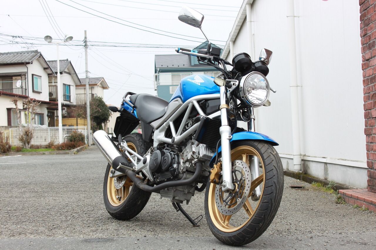 バイク館 SOX ブログ・珍しい独自輸入バイクが多数あります : 入庫車紹介！HONDA VTR250