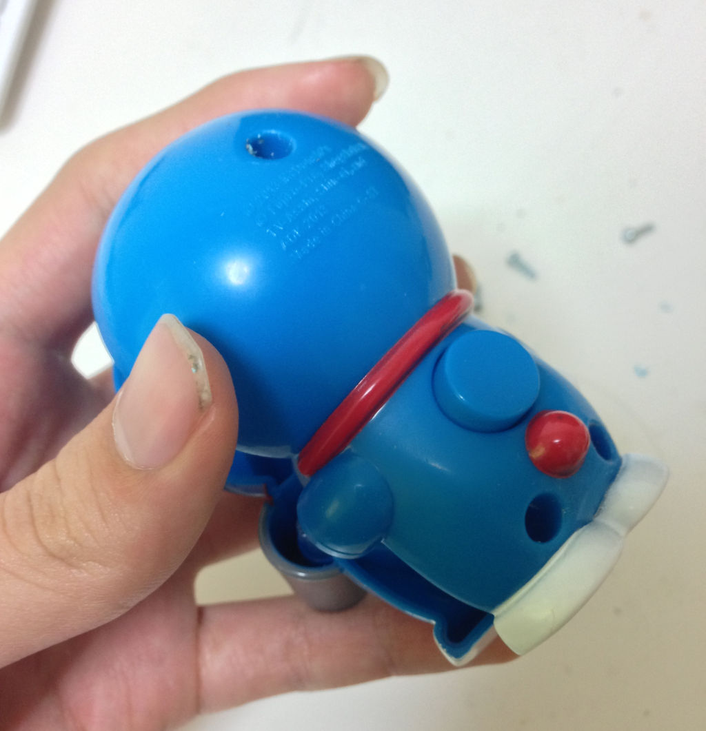 Diarynews7:ヤフコメ・Twitterまとめ : ハッピーセットのドラえもんのおもちゃを分解するよ