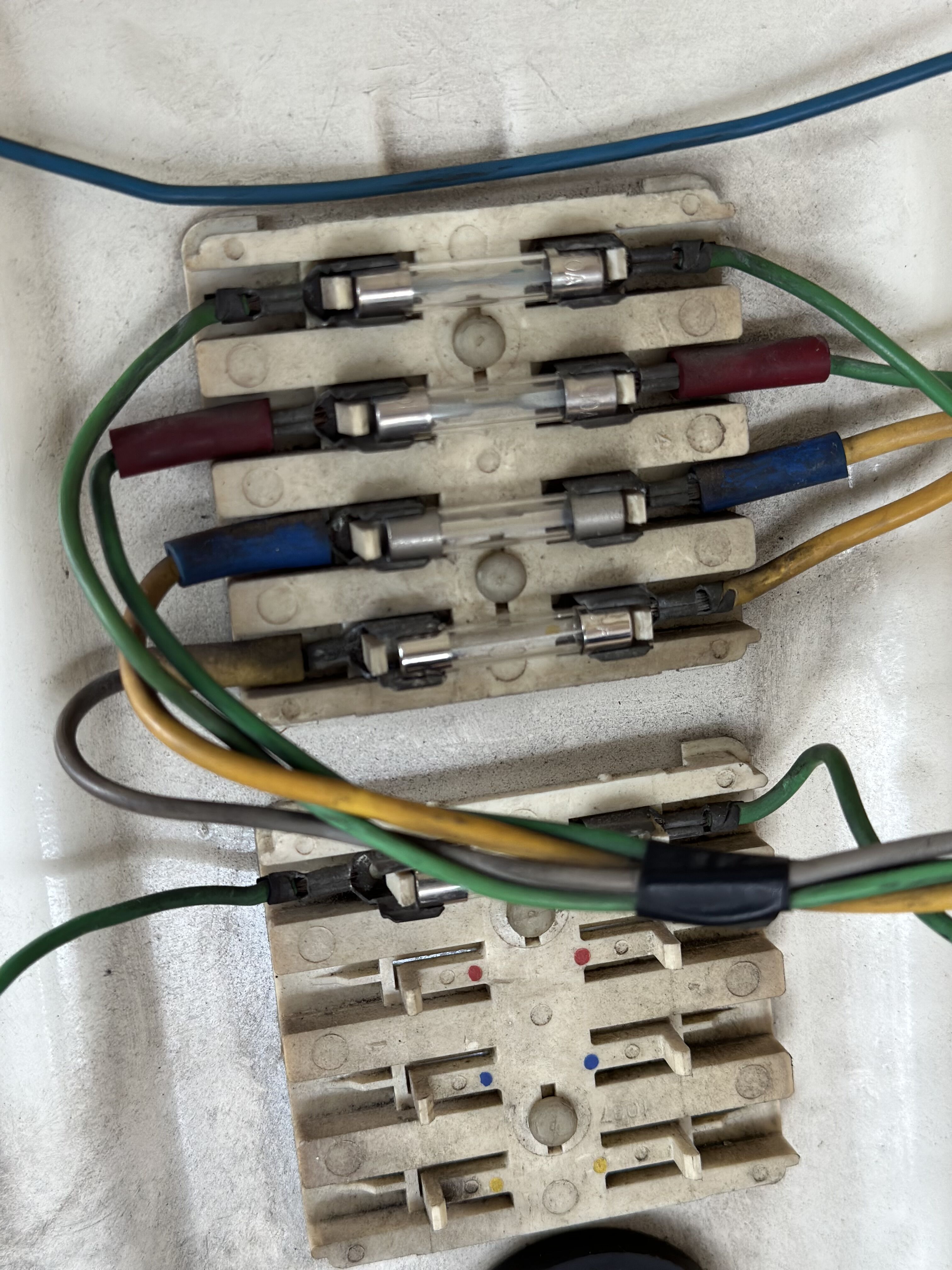 ★気まぐれ更新日記★車いじりとキャンピングカー旅行記 : シトロエン2CV 「123イグニッションのインストール」