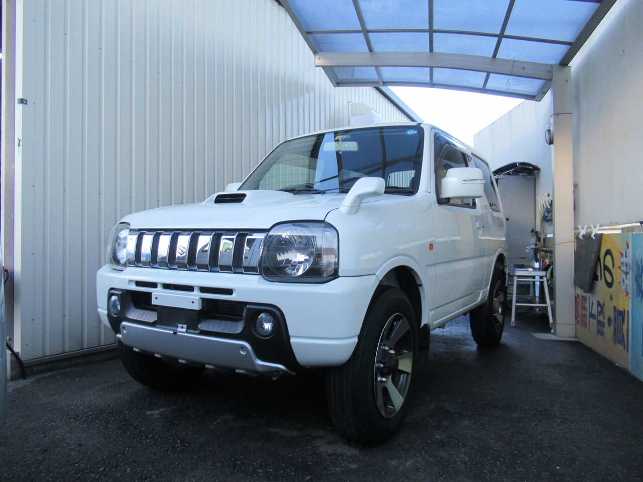 JB23/H23年式/パールホワイト/マニュアル 仕上がりました！ : ジムニースタジオ 甲府昭和インター店 スタッフブログ