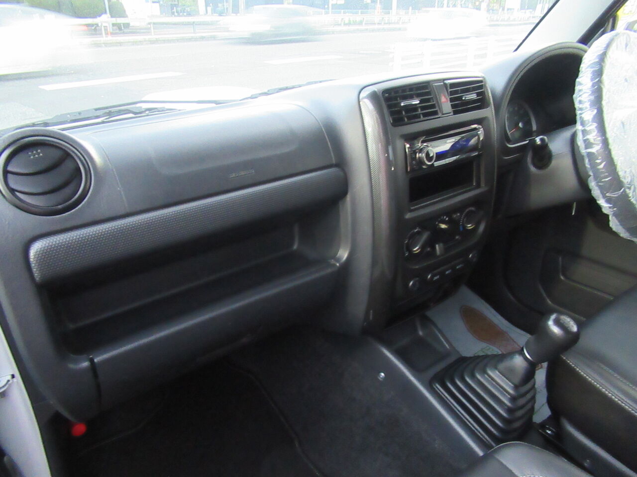 JB23/H23年式/パールホワイト/マニュアル/リフトアップ 仕上がりました！ : ジムニースタジオ 甲府昭和インター店 スタッフブログ