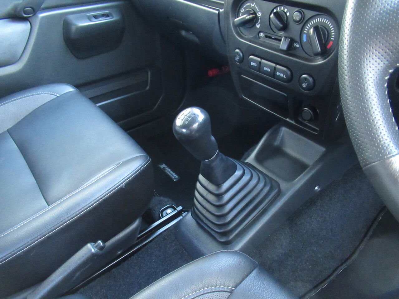 JB23/H23年式/パールホワイト/マニュアル 仕上がりました！ : ジムニースタジオ 甲府昭和インター店 スタッフブログ