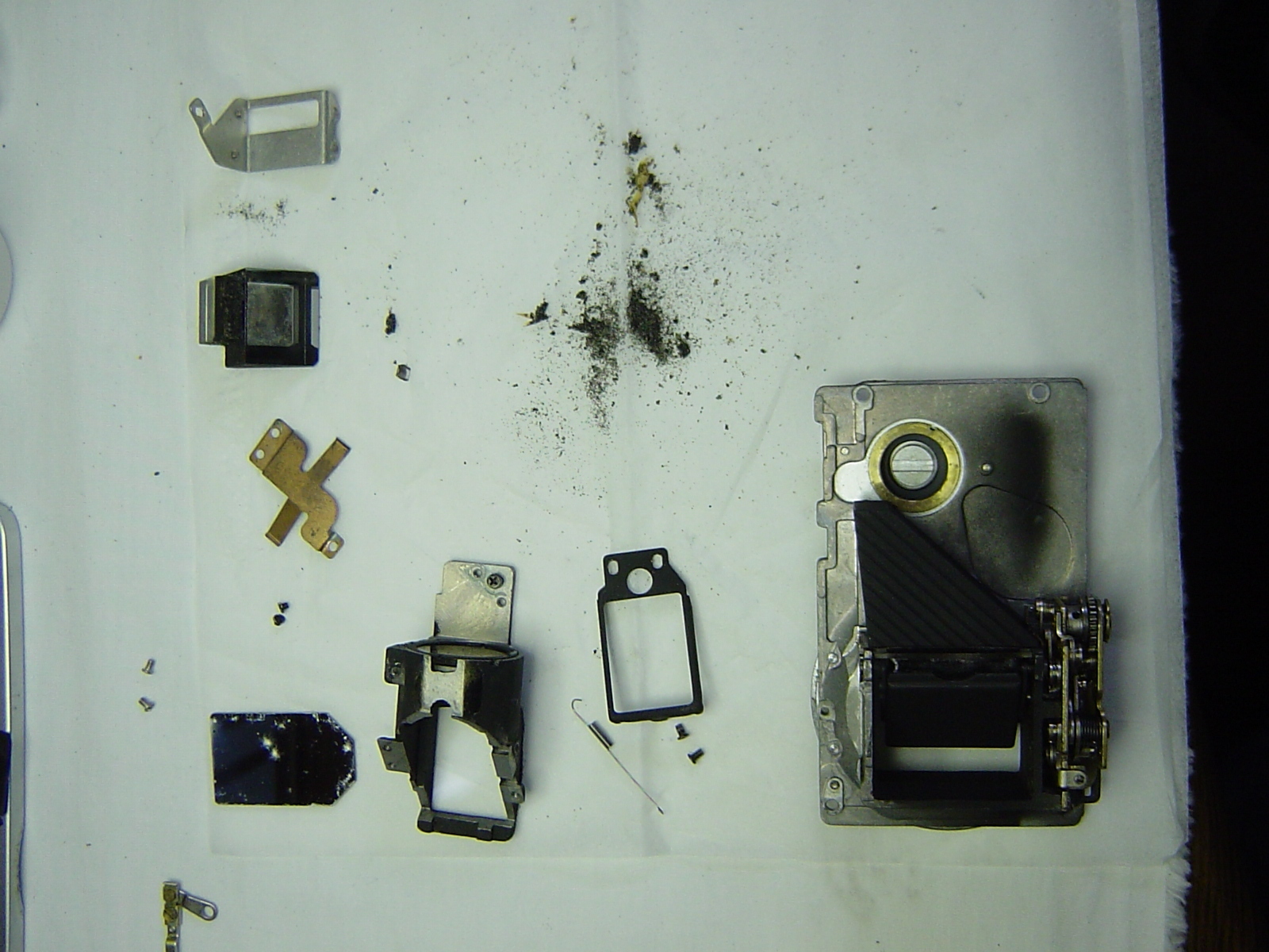 カメラ修理工房日記－－みの虫のひとりごと:カメラ修理 オリンパス PEN-FV 其の三
