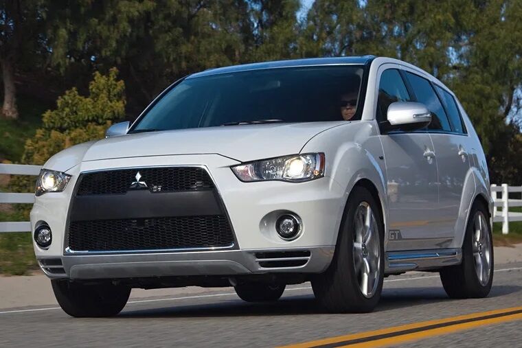 ワイ、SUVよりミニバンのが運転しやすく燃費がいい真実に打ちひしがれ咽び泣く : ドライブまとめ