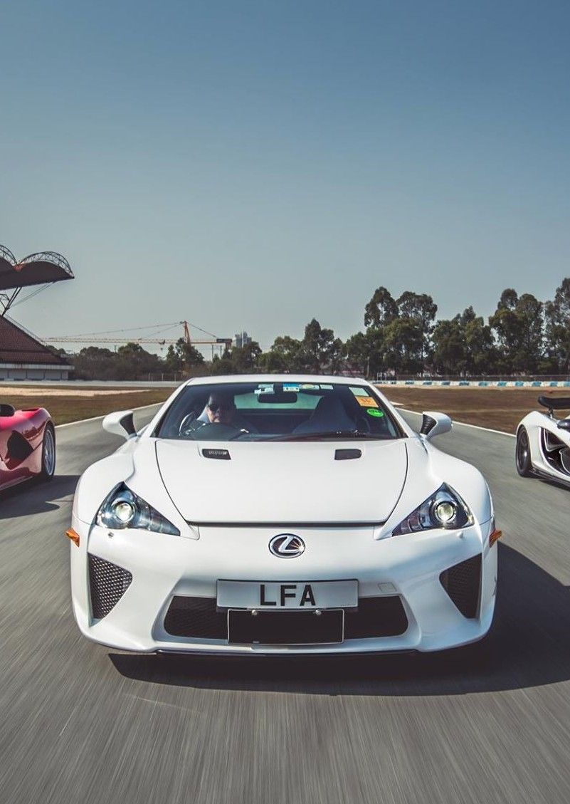 これがハチロク!?トヨタ86でレクサス｢LFA」を完全再現 : カーバイク早分かり速報