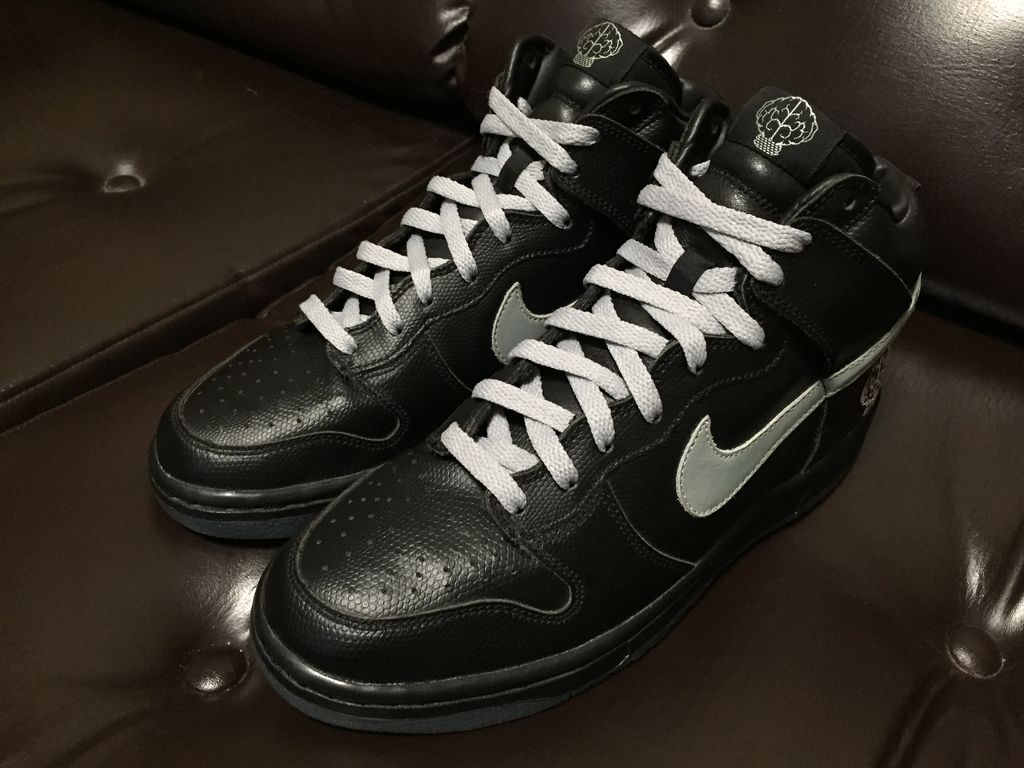 Nike Dunk High "Pharrell" : poseurs