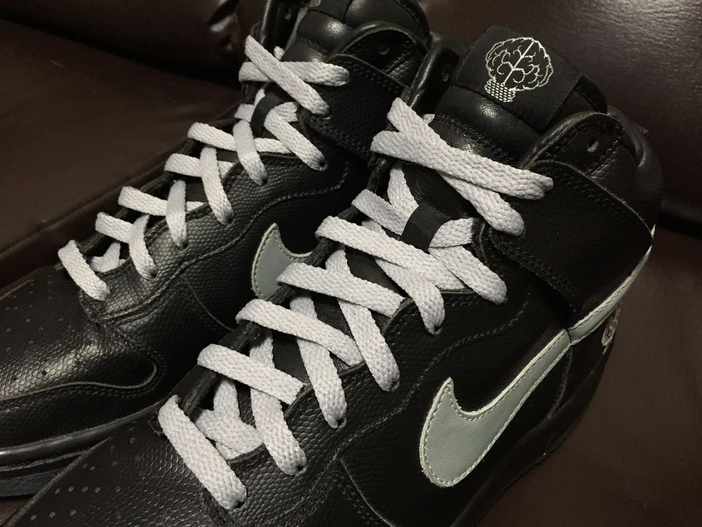 Nike Dunk High "Pharrell" : poseurs