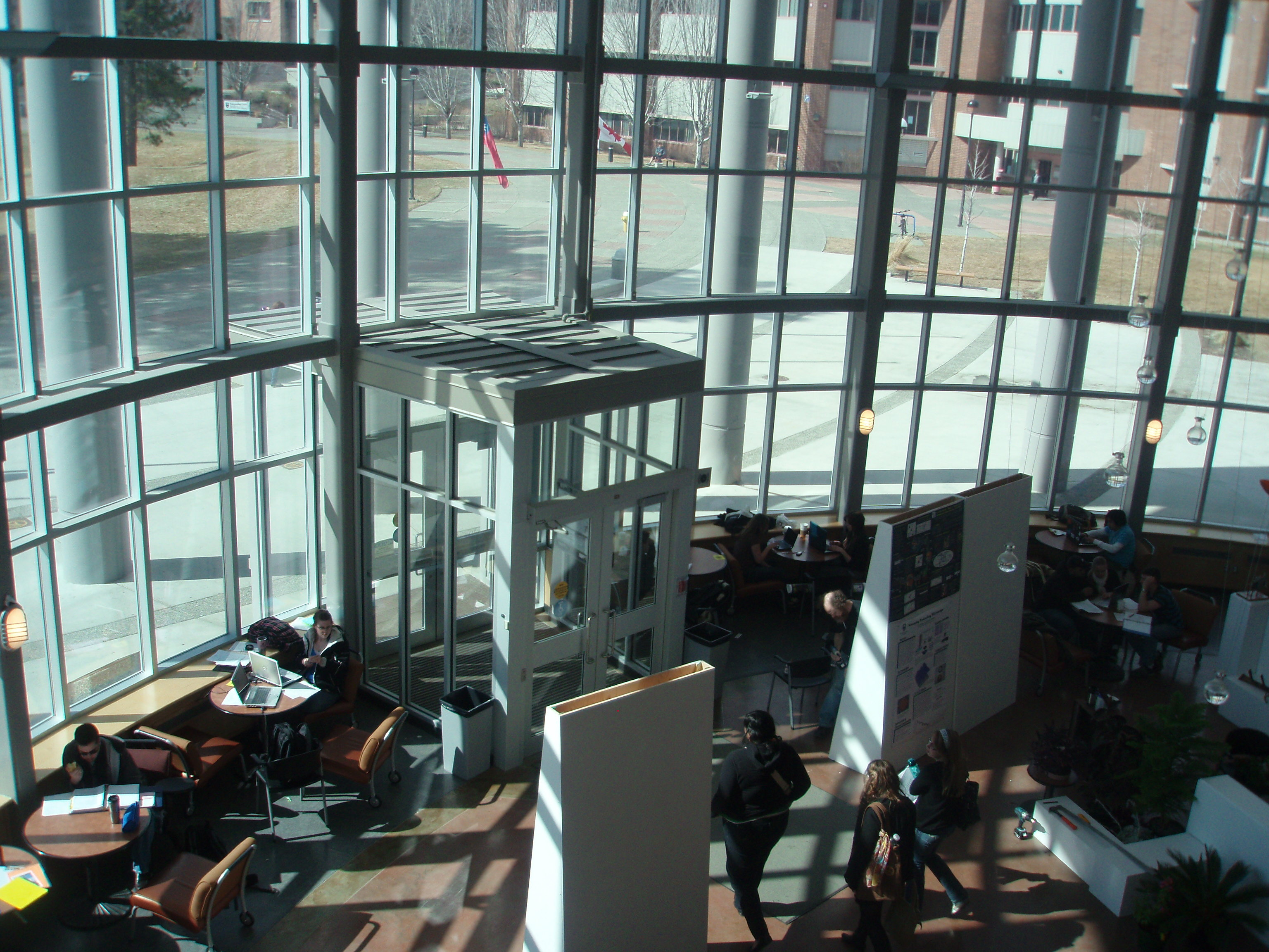 Study Abroad Canada -Kamloops- : ポットラックパーティー （ESL学部）