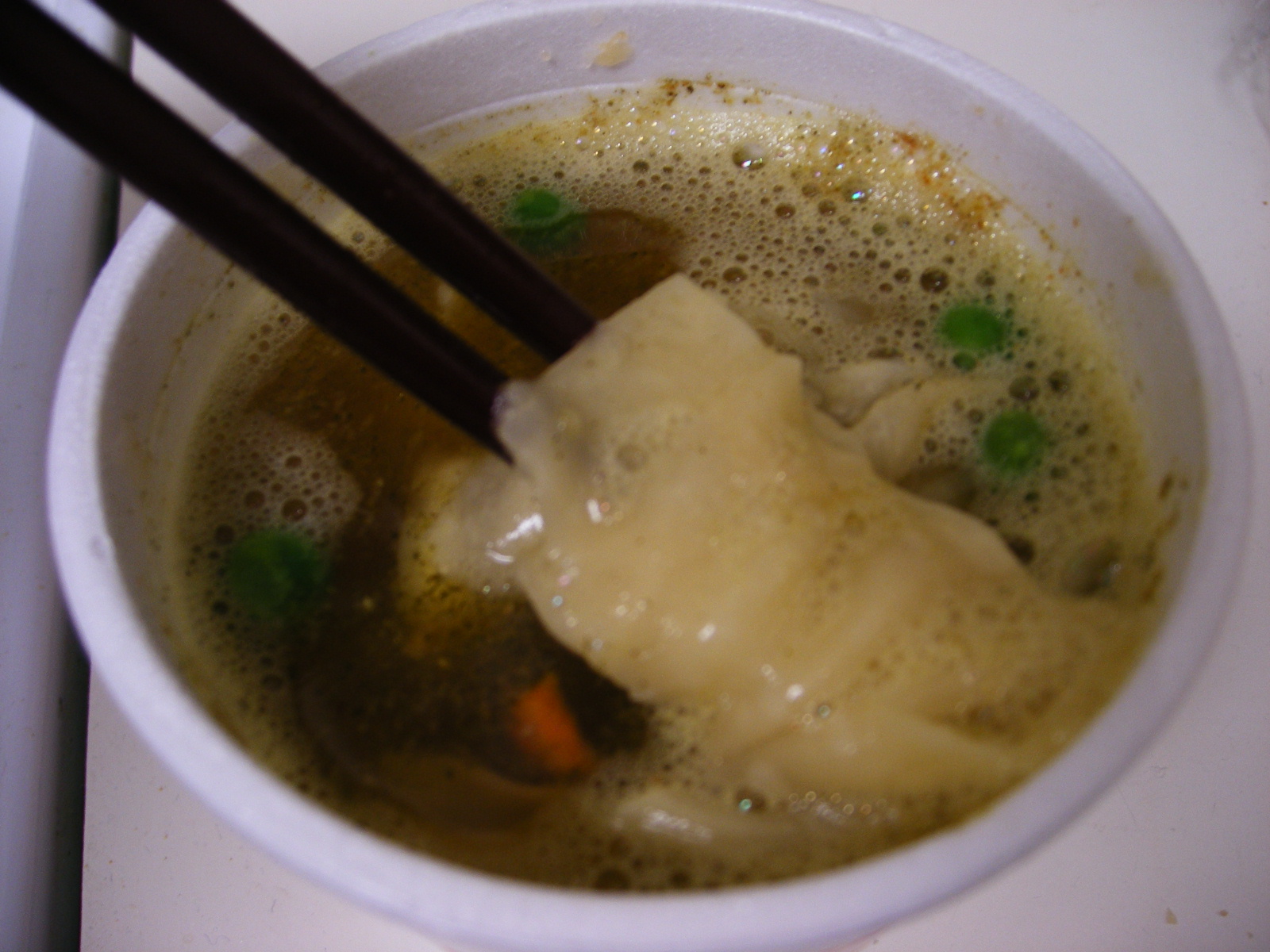 I swear to god maruchan or nissin had square noodle ramen!!!! : r ...