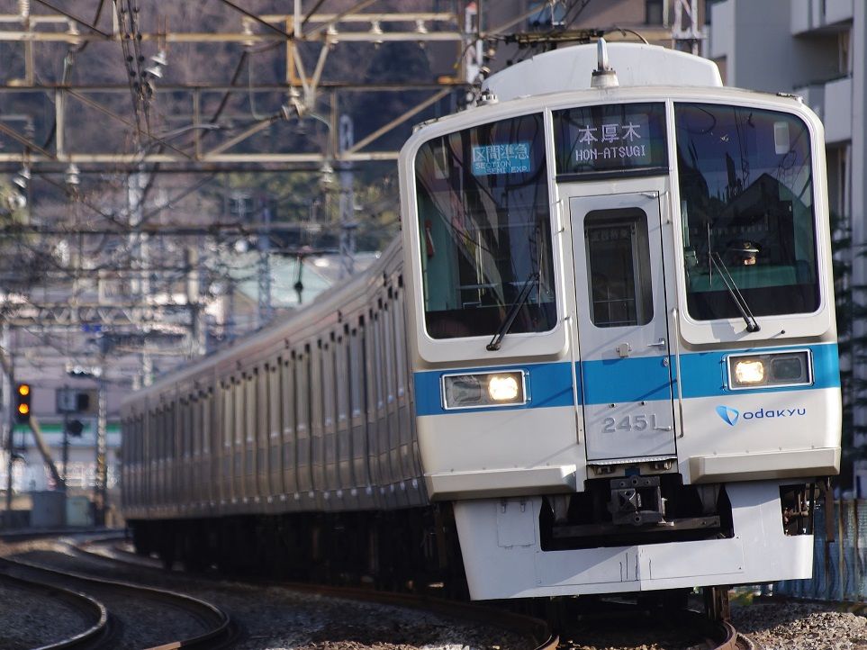 2058F撮れずとも・・・「レアな2000形」 : 小田急線かぶりつきのブログ