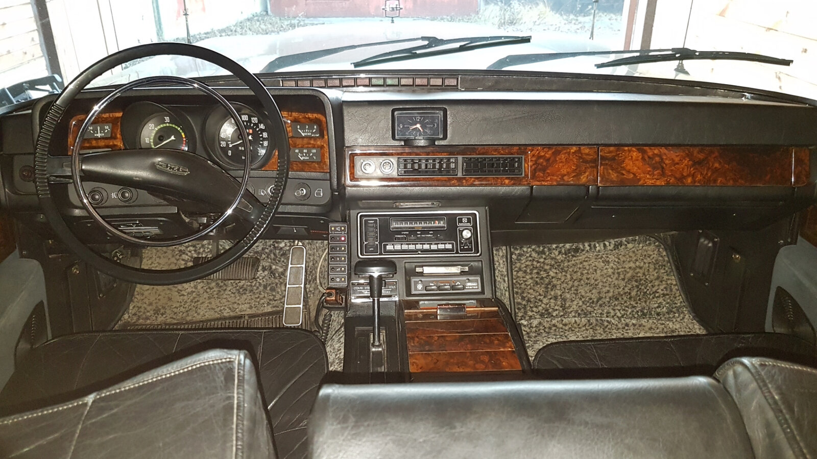 【共産車探訪】ZiL 4104 : ゆく車/くる車