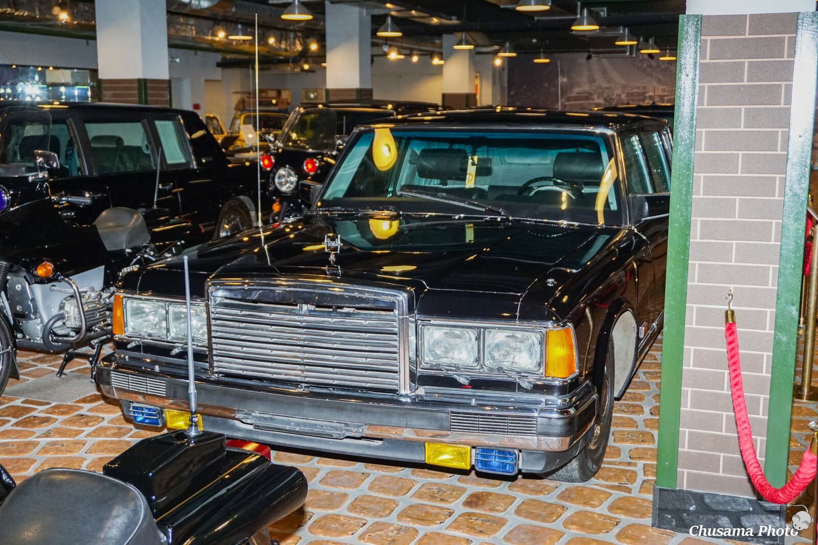 【共産車探訪】ZiL 4104 : ゆく車/くる車