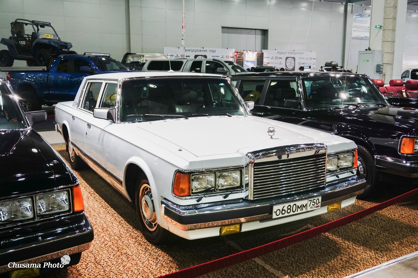 【共産車探訪】ZiL 4104 : ゆく車/くる車