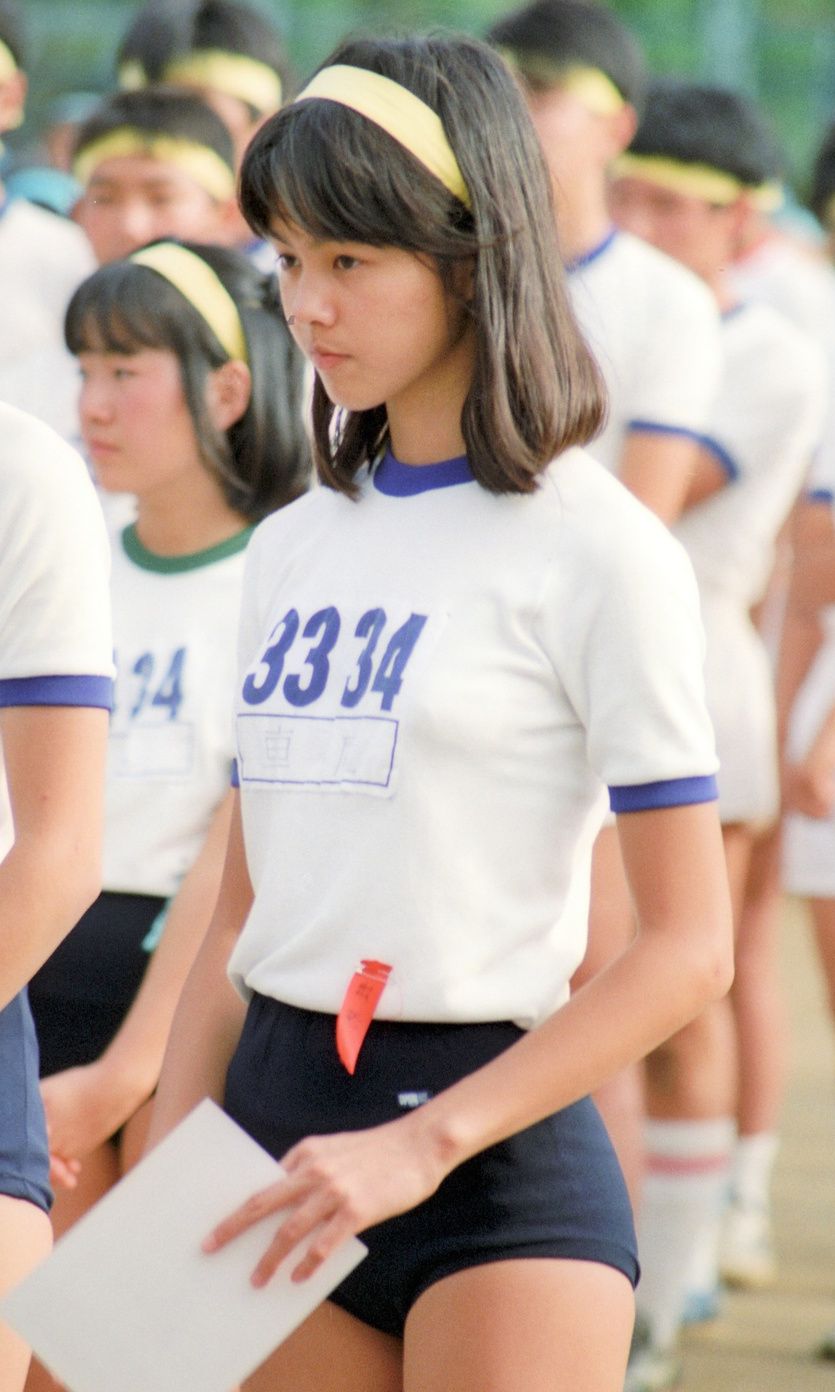 ブルマJC（13歳・中学1年生）の教え子にに催眠術をかけて、汚れない処女のからだを楽しみながら1枚ずつ脱がす 壱 : ちょっとエッチなブログ ...