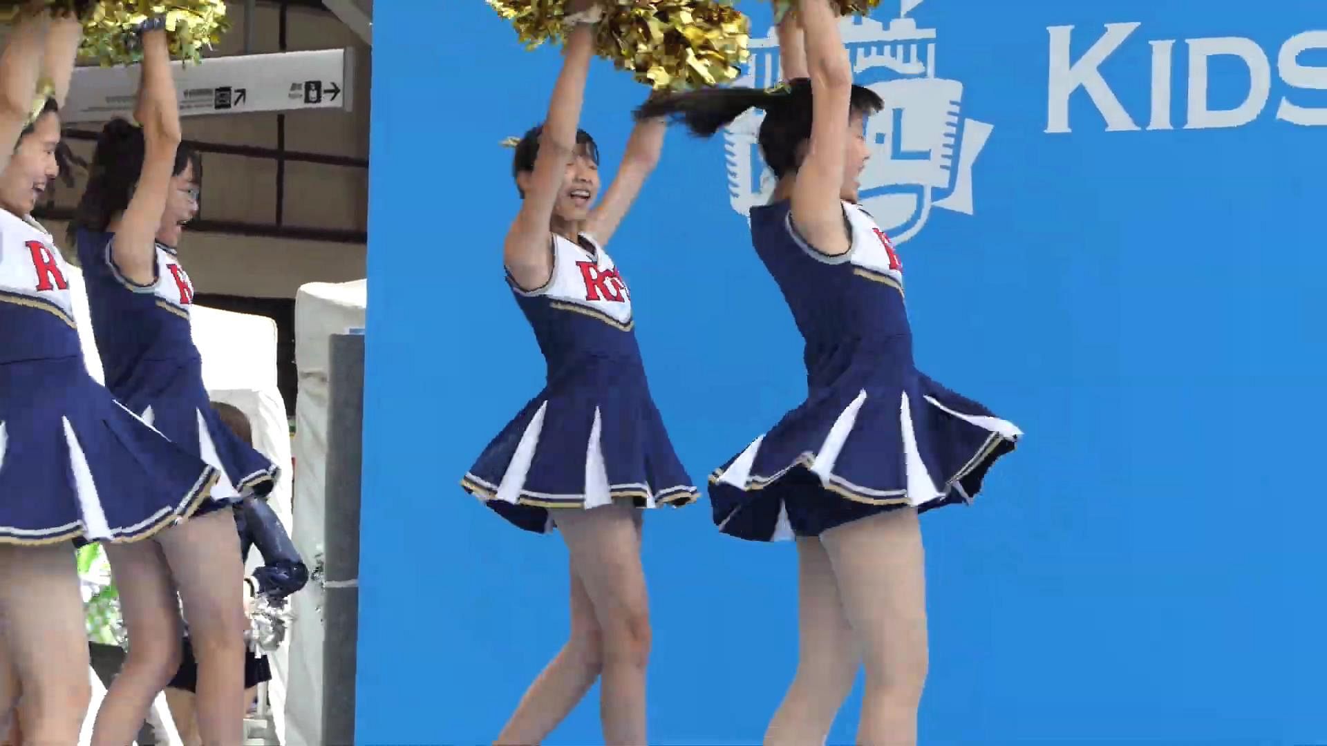 お化粧してない清純JSJCチアガールのパンティー丸見え : ちょっとエッチなブログ（～25.5.5）