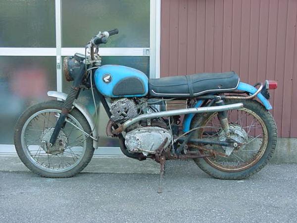 （1） 自宅に到着したCL72 : HONDA CL72 と日々の出来事