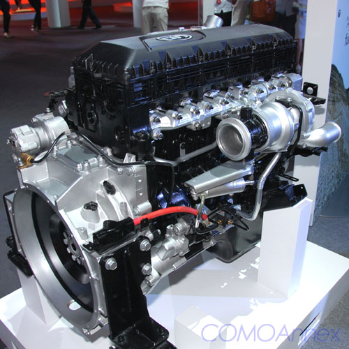 新型車クエスターの内装とシャシ : コマモANNEX