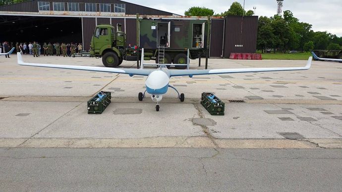 セルビア軍が中国製無人機CH-92Aを導入…対地ミサイル2発搭載可能！ : 軍事・ミリタリー速報☆彡