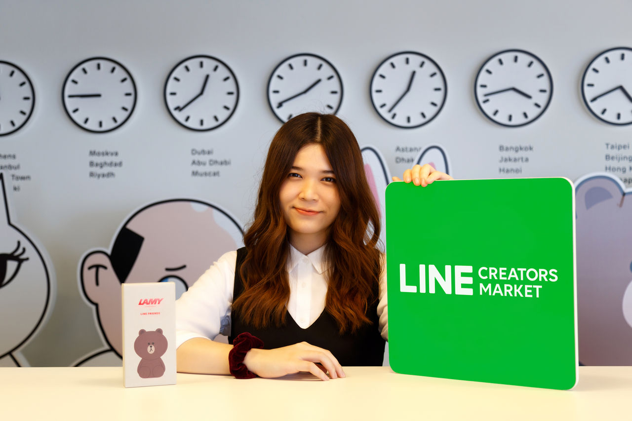 พบกับ คุณแคท เจ้าของสติกเกอร์ Circle DUKDIK V.2 : LINE Creators Magazine