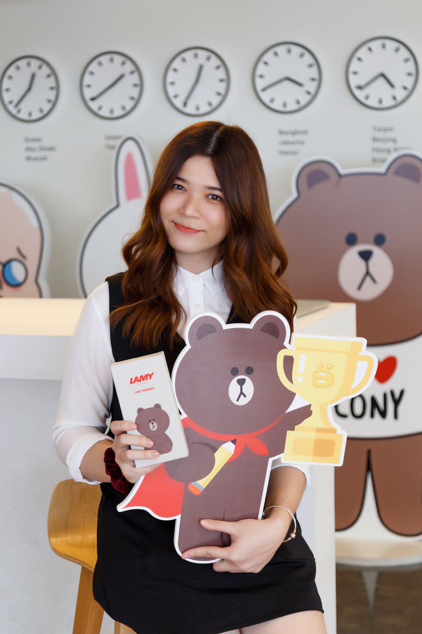 พบกับ คุณแคท เจ้าของสติกเกอร์ Circle DUKDIK V.2 : LINE Creators Magazine