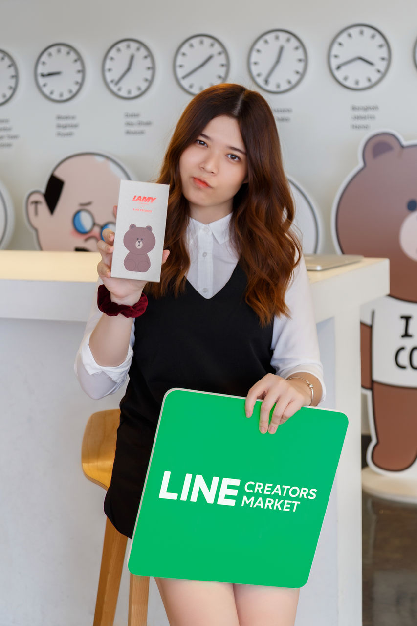 พบกับ คุณแคท เจ้าของสติกเกอร์ Circle DUKDIK V.2 : LINE Creators Magazine