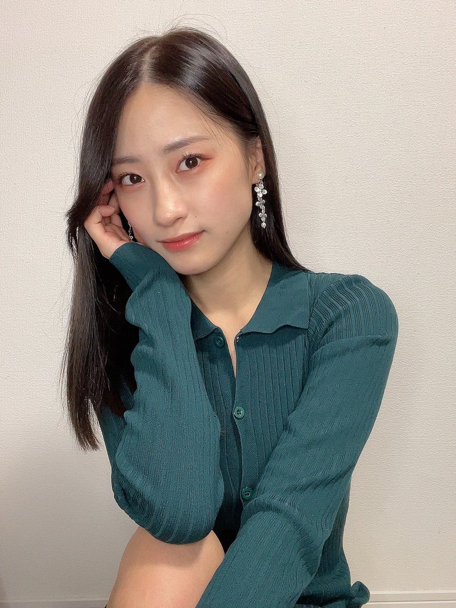 【画像51枚】澄田綾乃、おっぱいの谷間で男達を魅了させてしまうwwwwwwwwwwwwwwwwwwww : 気になる芸能まとめ