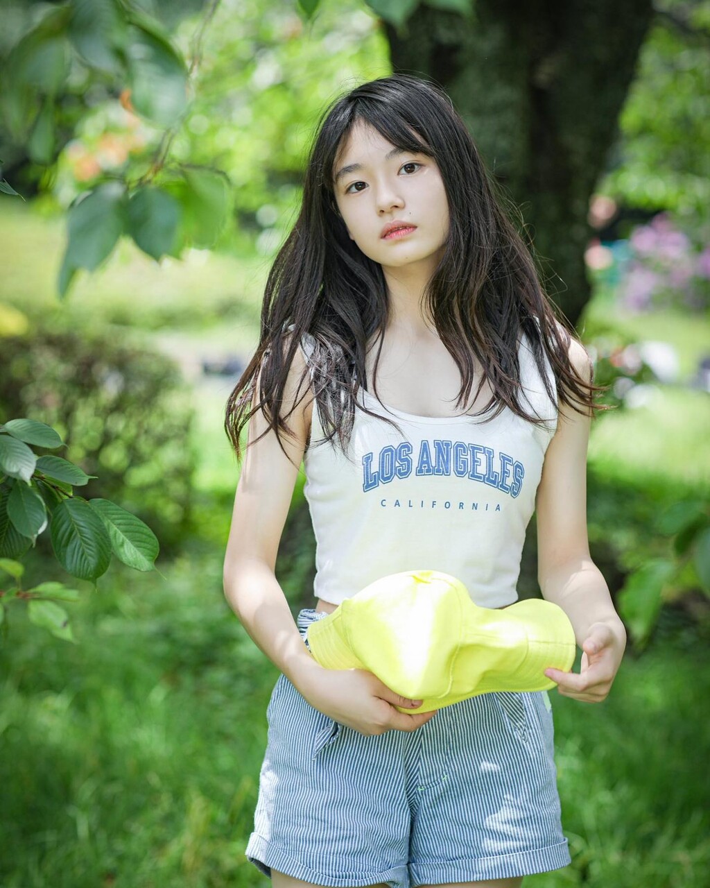 【画像15枚】JCさん、自分の身体がエッチすぎるのを気付かずに配信してしまう… : 気になる芸能まとめ