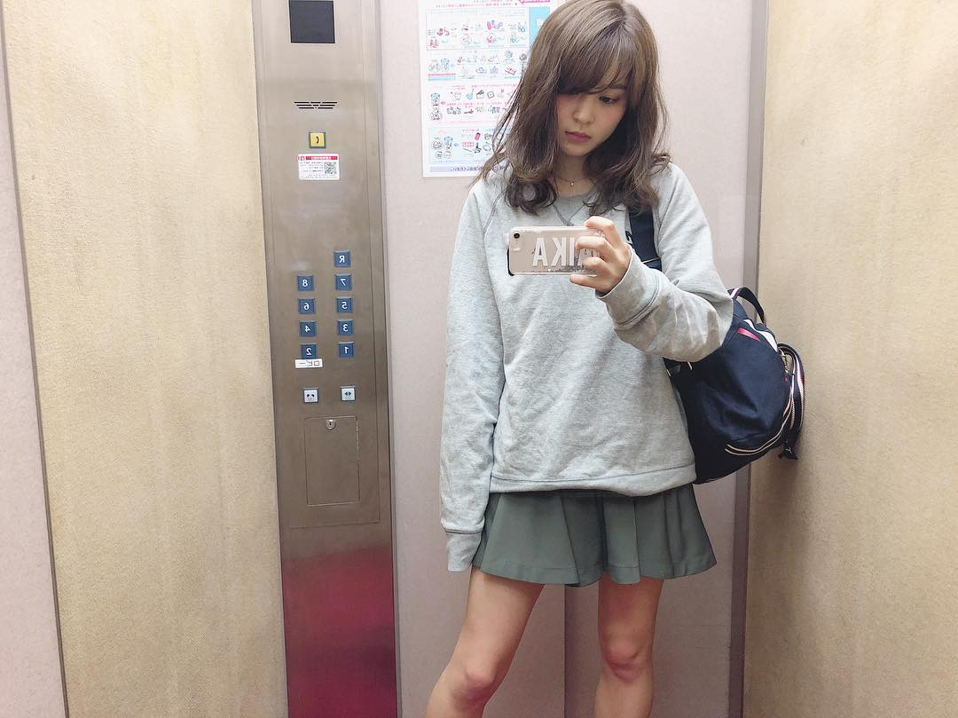 【画像】フジのお天気キャスター沖田愛加の私服がワシら好みすぎる！ : 気になる芸能まとめ