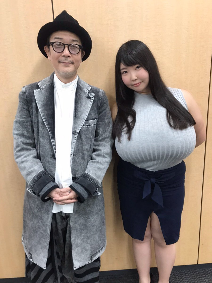 【画像】mカップの超絶爆乳グラビアアイドル発見されるww