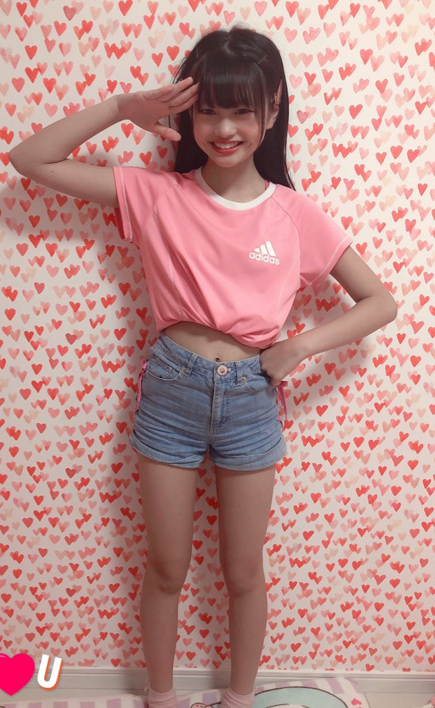 【画像10枚】女子中学生、今ブームのtシャツクルクルをしておへそを出す