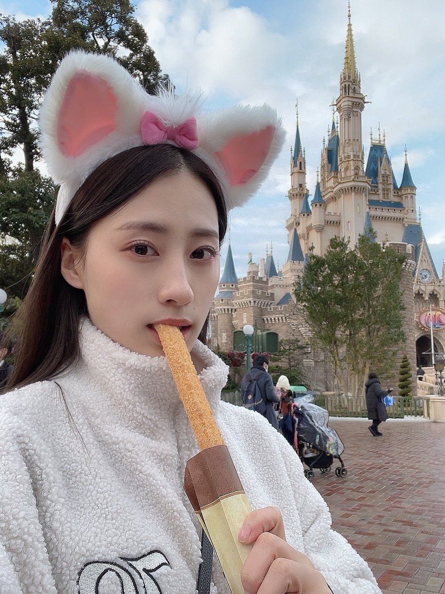 【画像51枚】澄田綾乃、おっぱいの谷間で男達を魅了させてしまうwwwwwwwwwwwwwwwwwwww : 気になる芸能まとめ