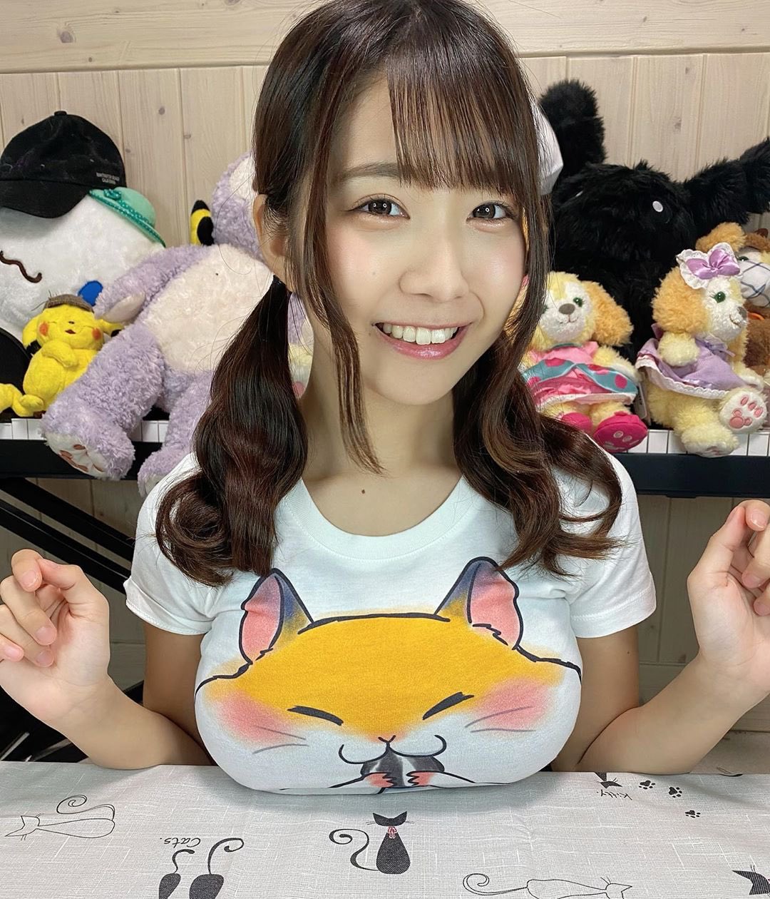 【画像16枚】美人アイドルさん、胸元がセクシーすぎる!! 気になる芸能まとめ
