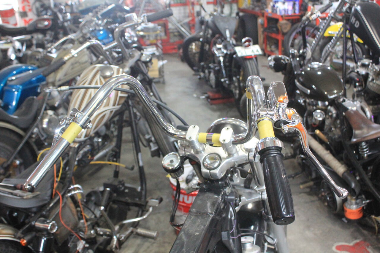 H-D '05 FXDL/ダイナローライダー ハンドル廻り : [コールドターキーエーエス]ハーレー カスタムショップ 静岡