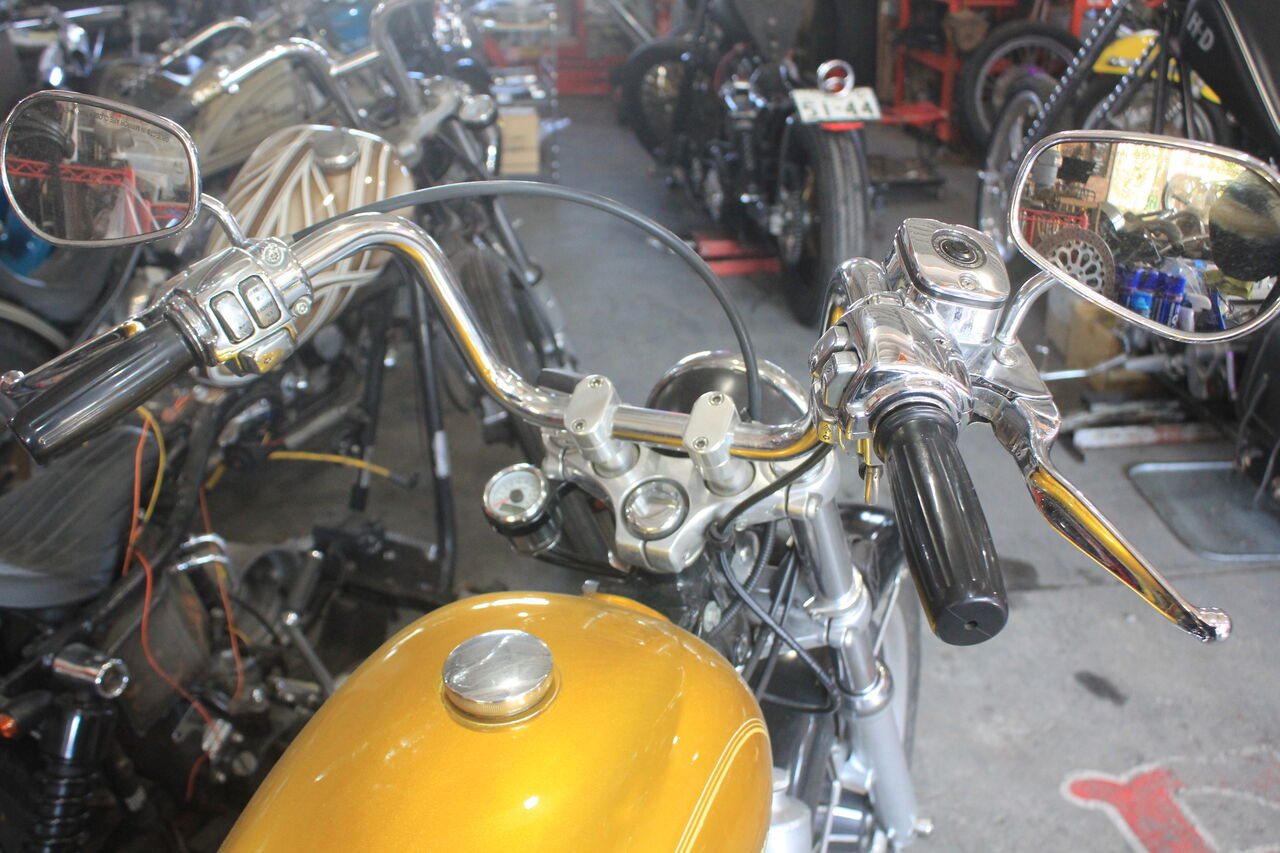 H-D '05 FXDL/ダイナローライダー ハンドル廻り : [コールドターキーエーエス]ハーレー カスタムショップ 静岡