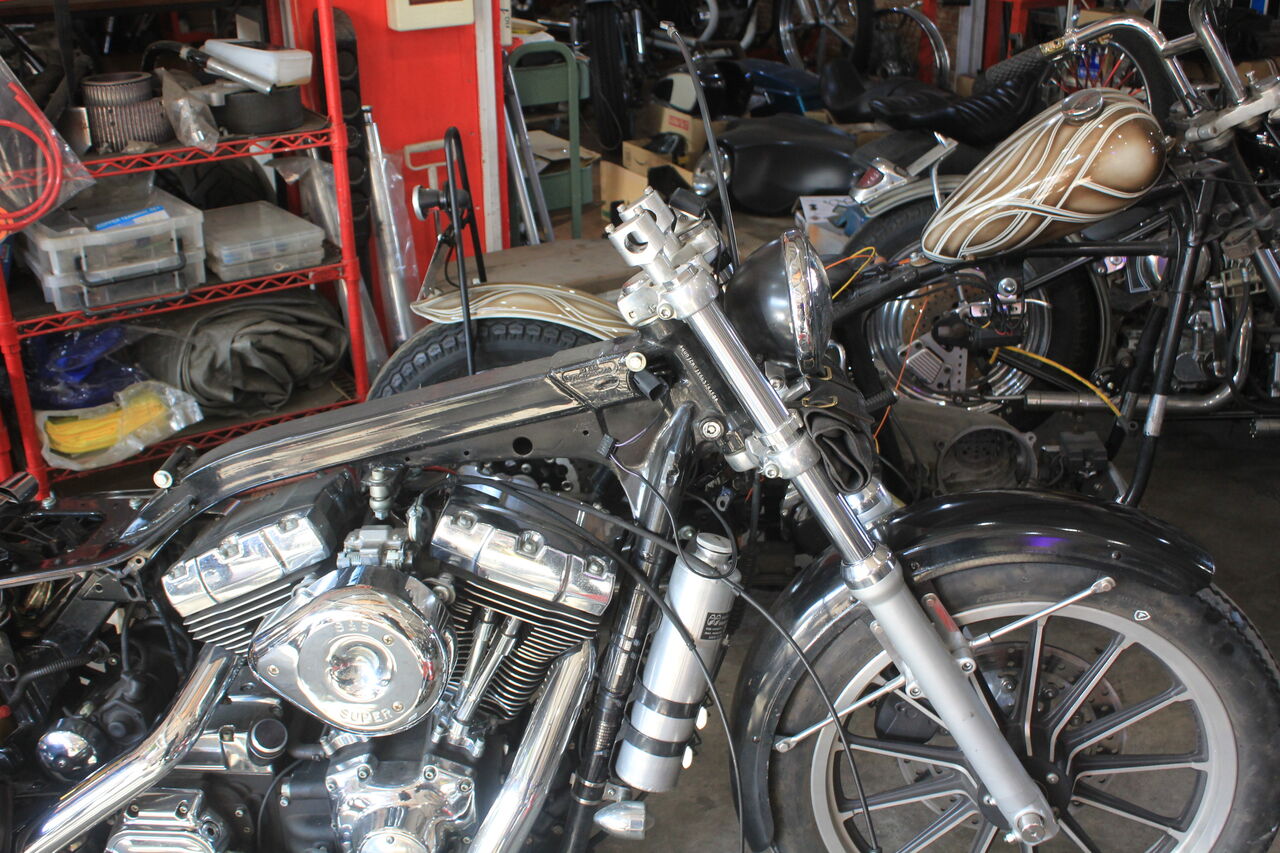 H-D '05 FXDL/ダイナローライダー ハンドル廻り : [コールドターキーエーエス]ハーレー カスタムショップ 静岡