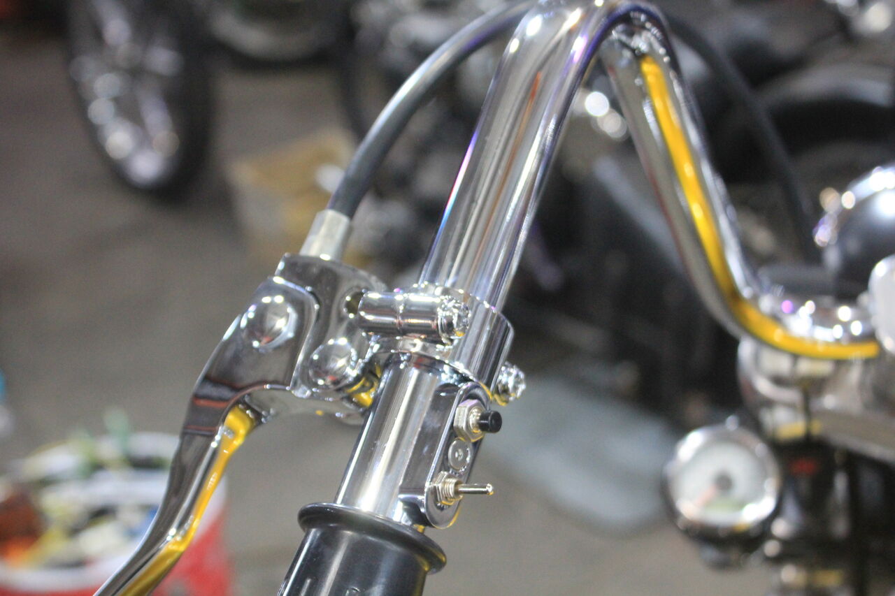 H-D '05 FXDL/ダイナローライダー ハンドル廻り : [コールドターキーエーエス]ハーレー カスタムショップ 静岡