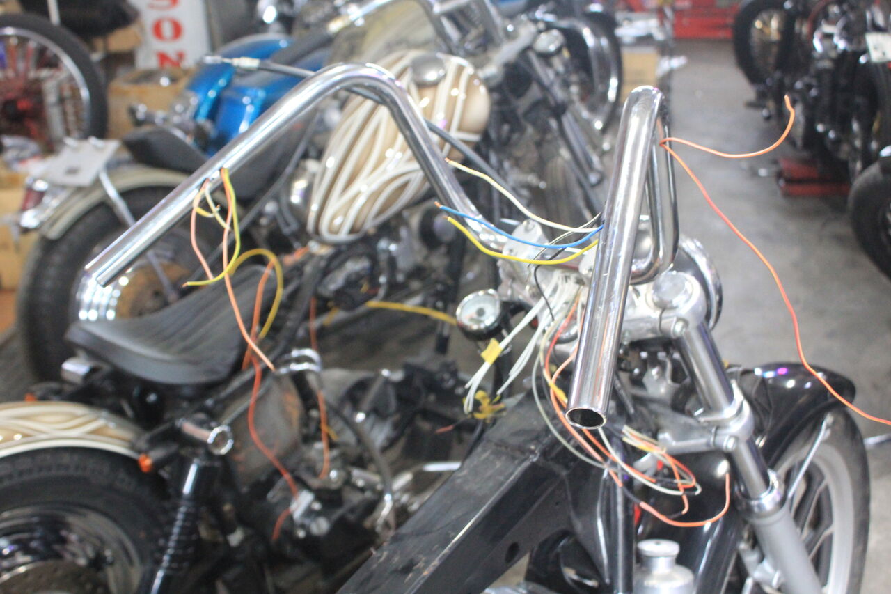 H-D '05 FXDL/ダイナローライダー ハンドル廻り : [コールドターキーエーエス]ハーレー カスタムショップ 静岡