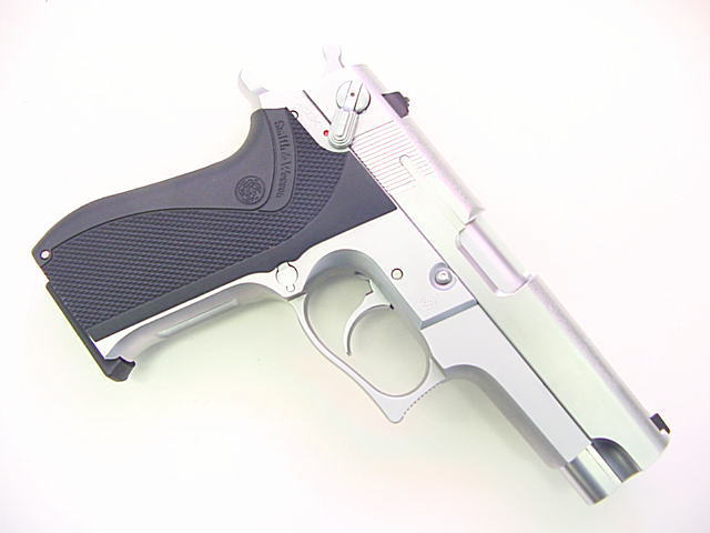 「リーサル・ウェッポン」のS&W M5906 : Hollywood hero's Gun